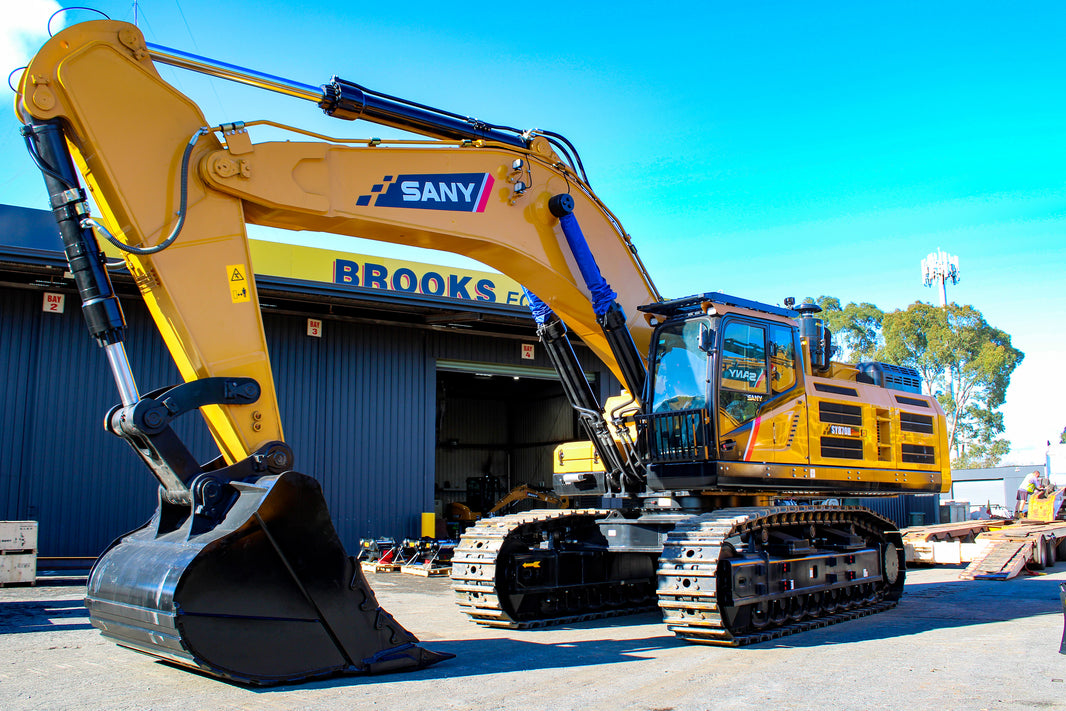 Excavators – Brooks Mining